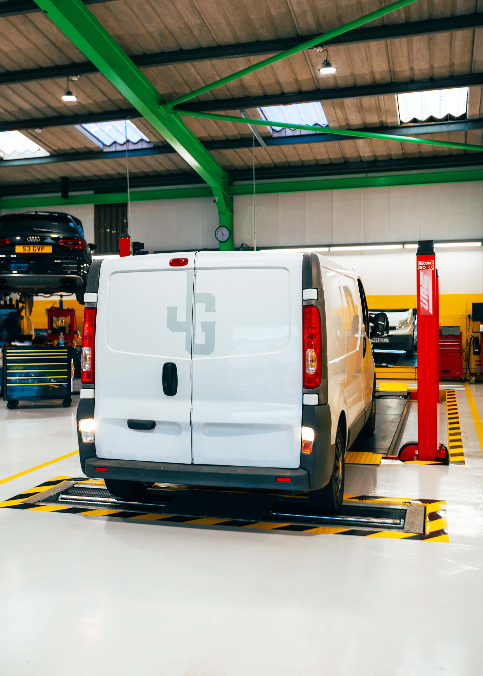 Johnny's Garage - Quality car garage in Wrexham